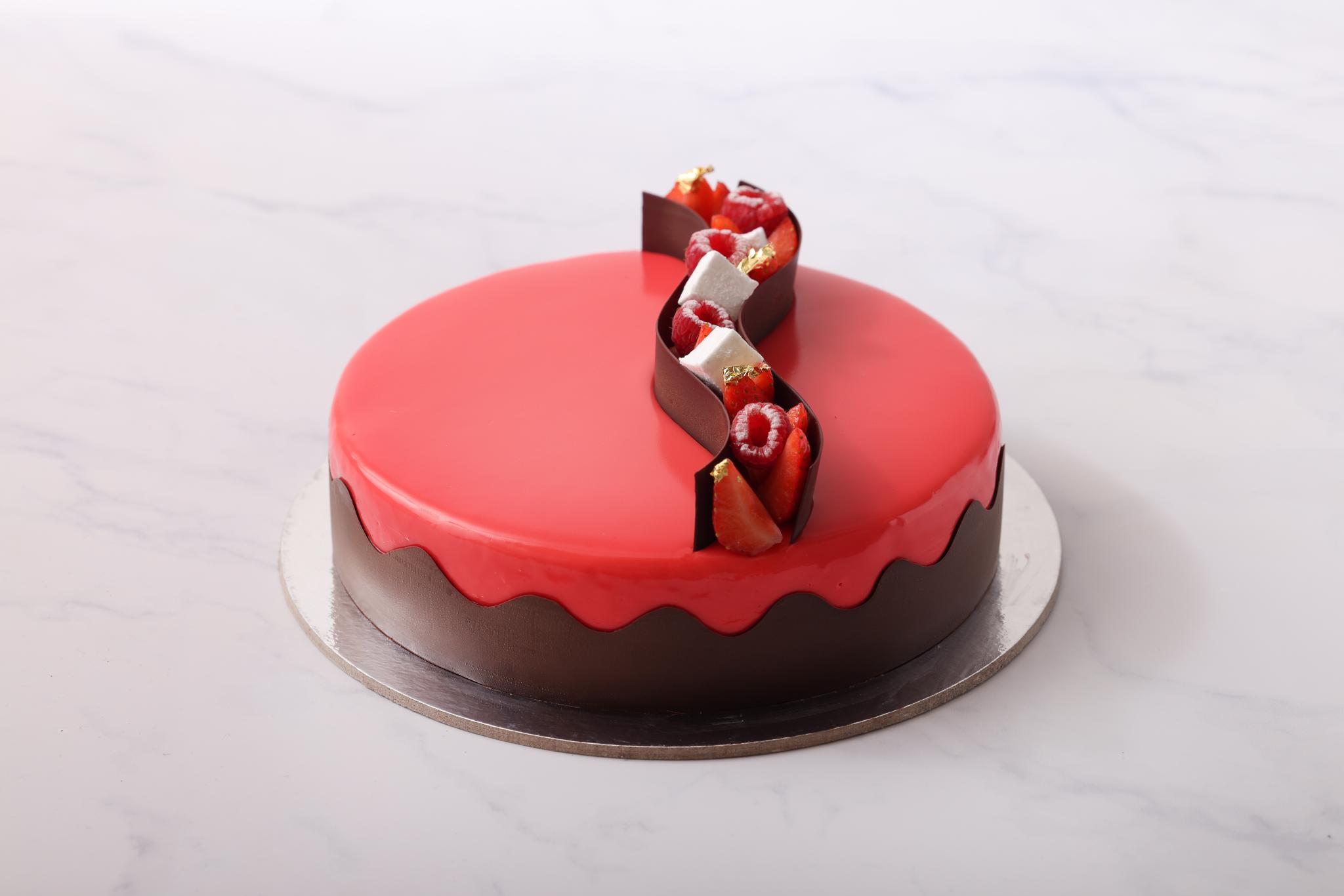 Tailor-made cakes, pastries and bread, baked daily