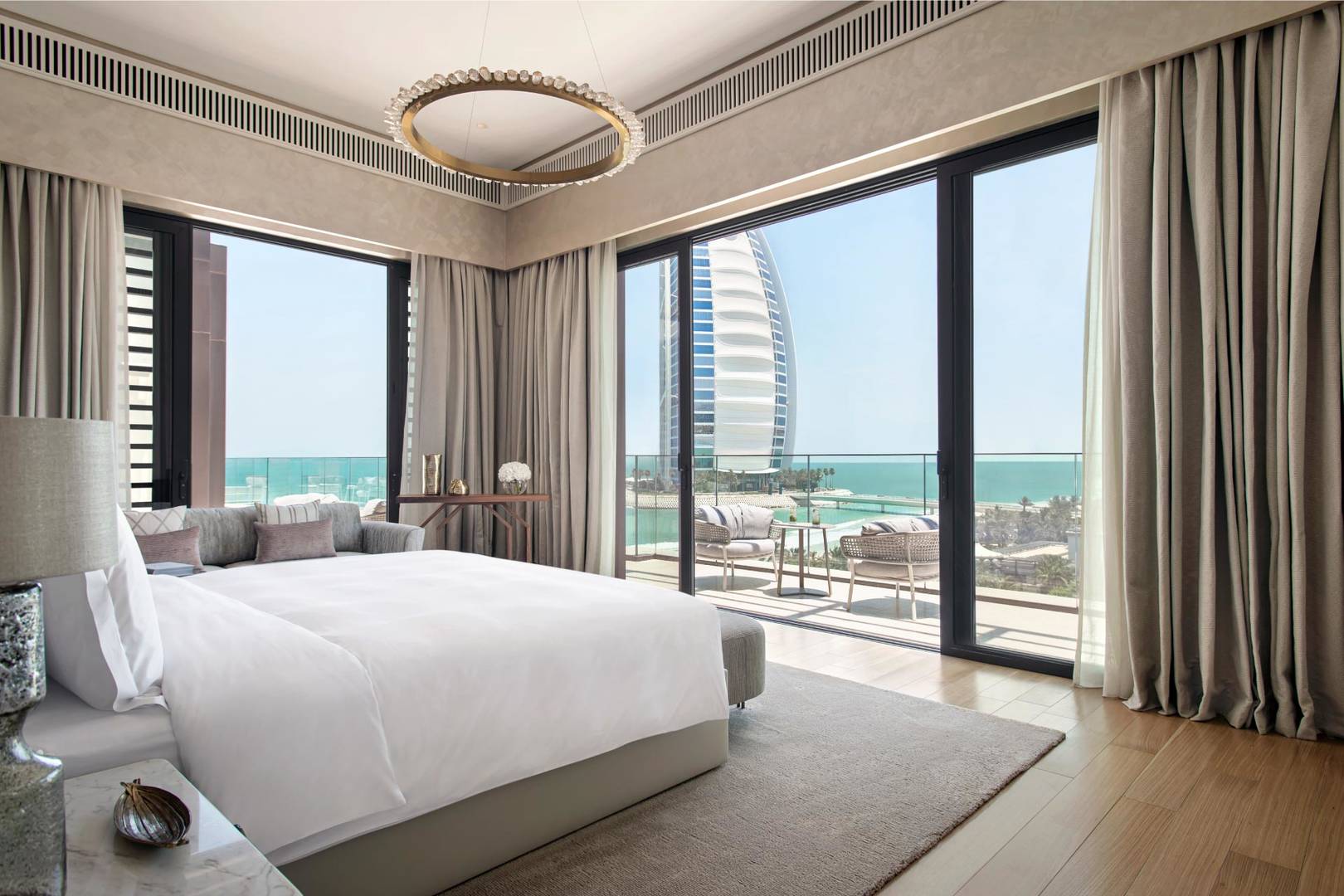 Penthouse con vistas al mar en Jumeirah Al Naseem en Dubái | Suite ...