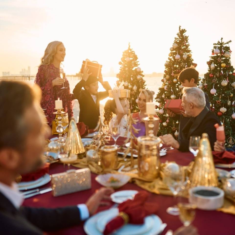 French Riviera Beach | Exquisite Beachside Dining | Jumeirah Al Qasr