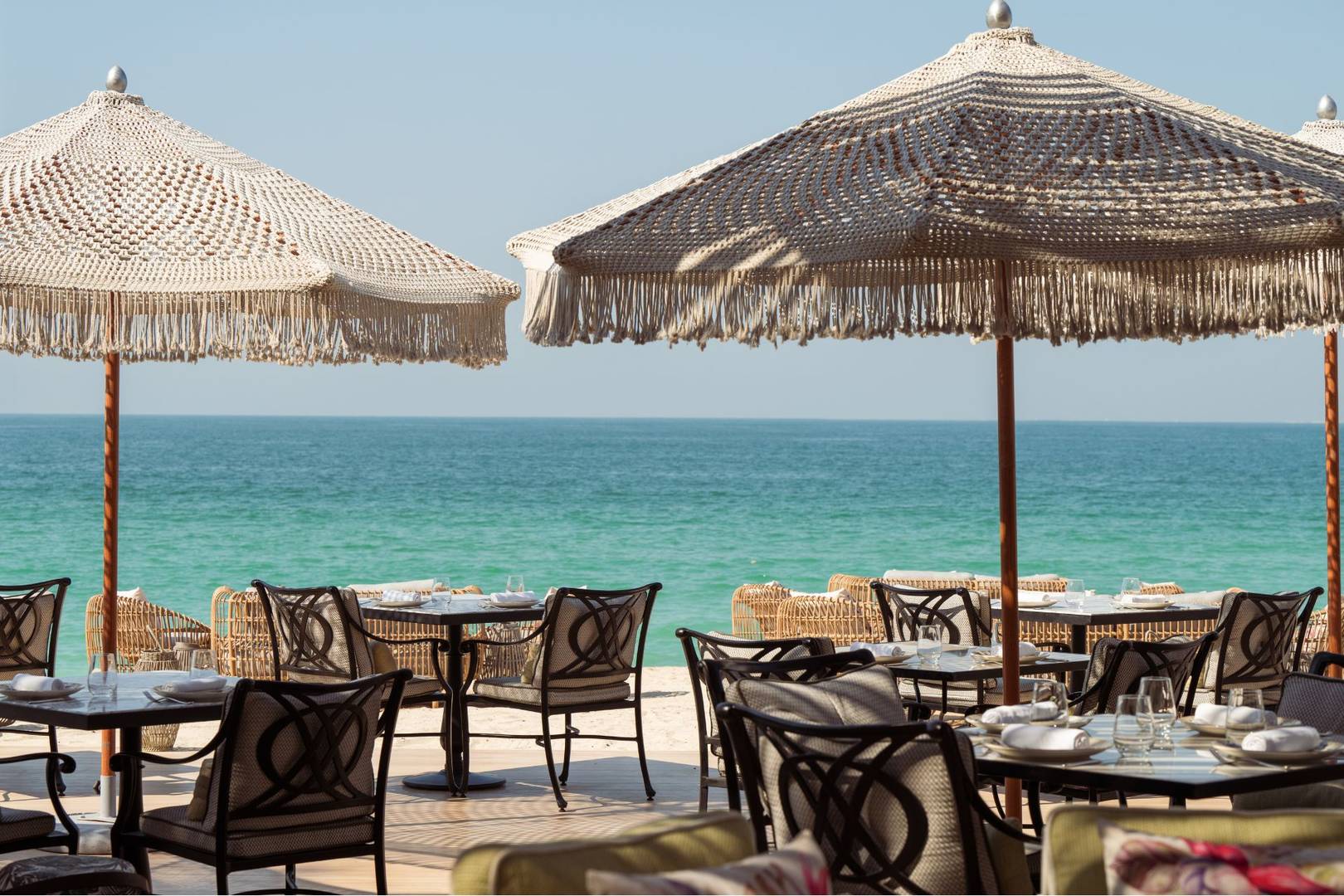 French Riviera Beach | Exquisite Beachside Dining | Jumeirah Al Qasr