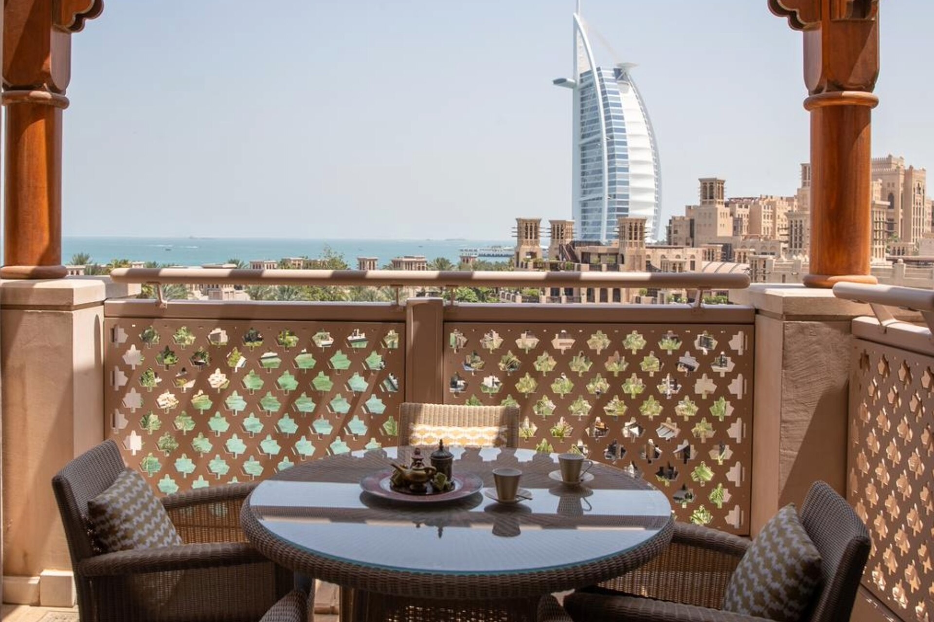 Rooms and Suites at Jumeirah Al Qasr | Jumeirah