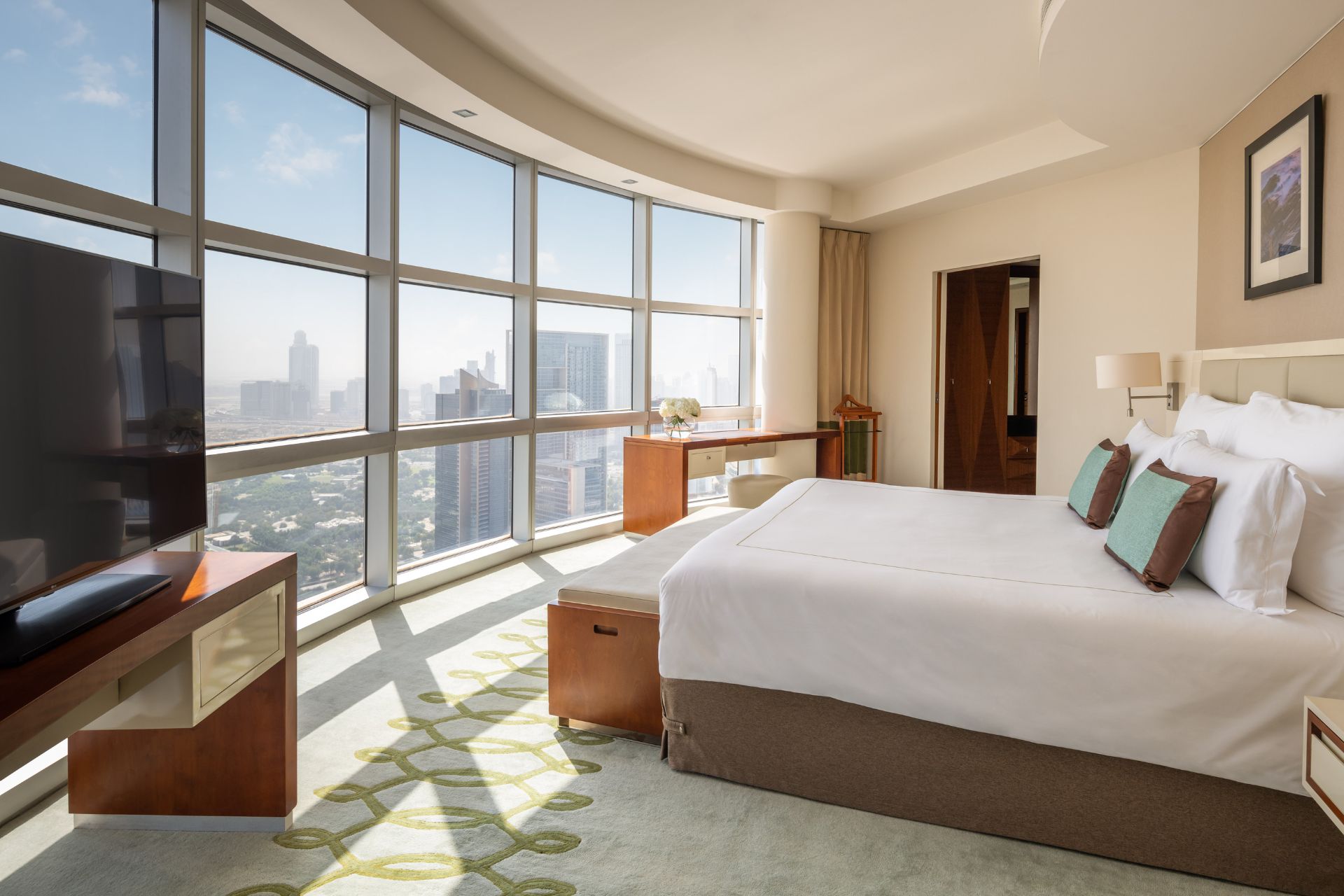 Rooms and Suites at Jumeirah Emirates Towers | Jumeirah