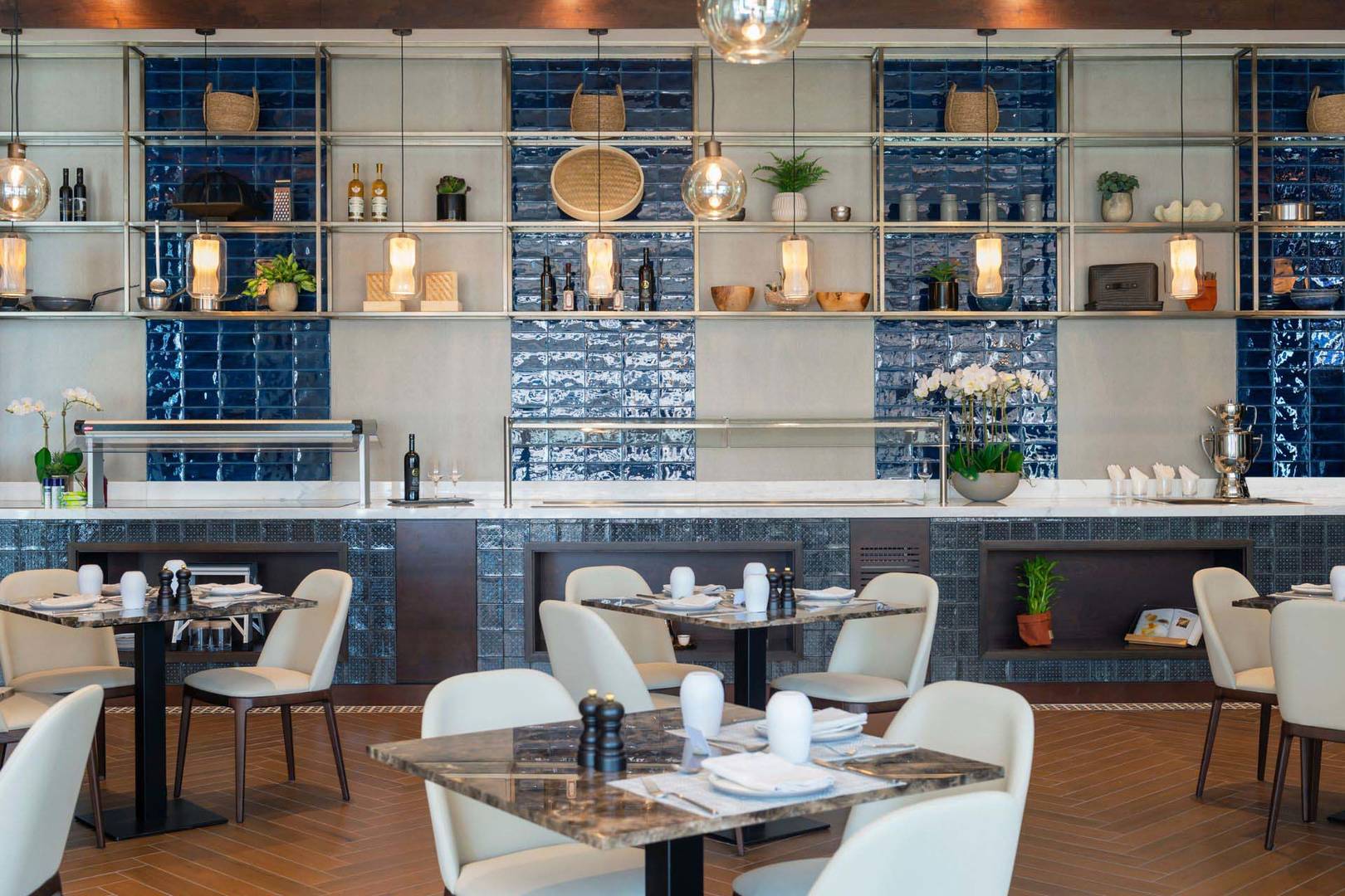 Amara Lounge | All-day-dining at Jumeirah Living Marina Gate, Dubai