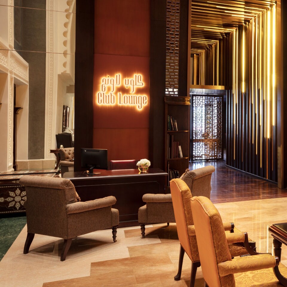 Zenzi Beach | Outdoor Beachside Restaurant in Jumeirah Zabeel Saray