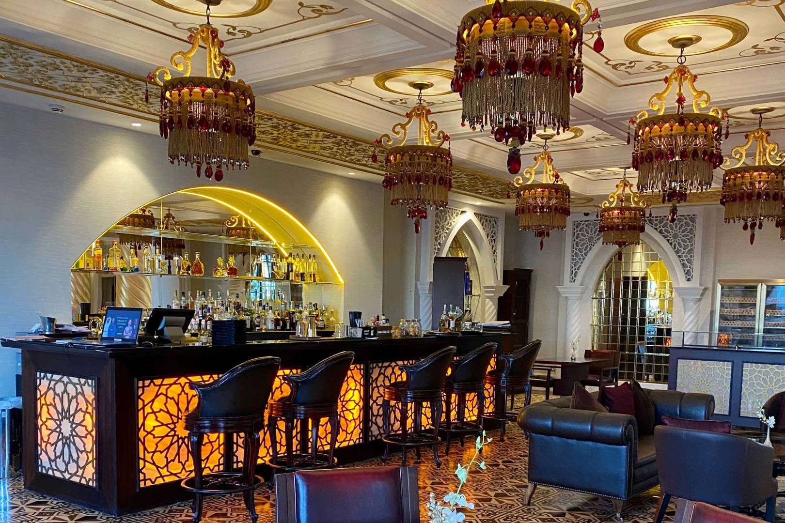 ZaaBaa | Bar & Lounge in Jumeirah Zabeel Saray