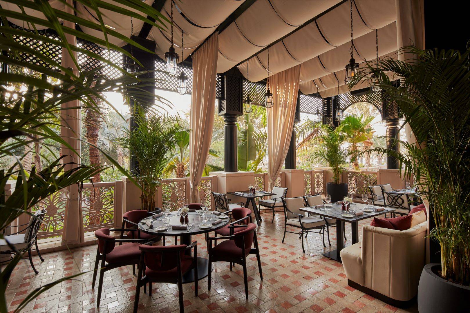 Jumeirah Al Qasr | Palatial Beach Hotel Dubai | Jumeirah