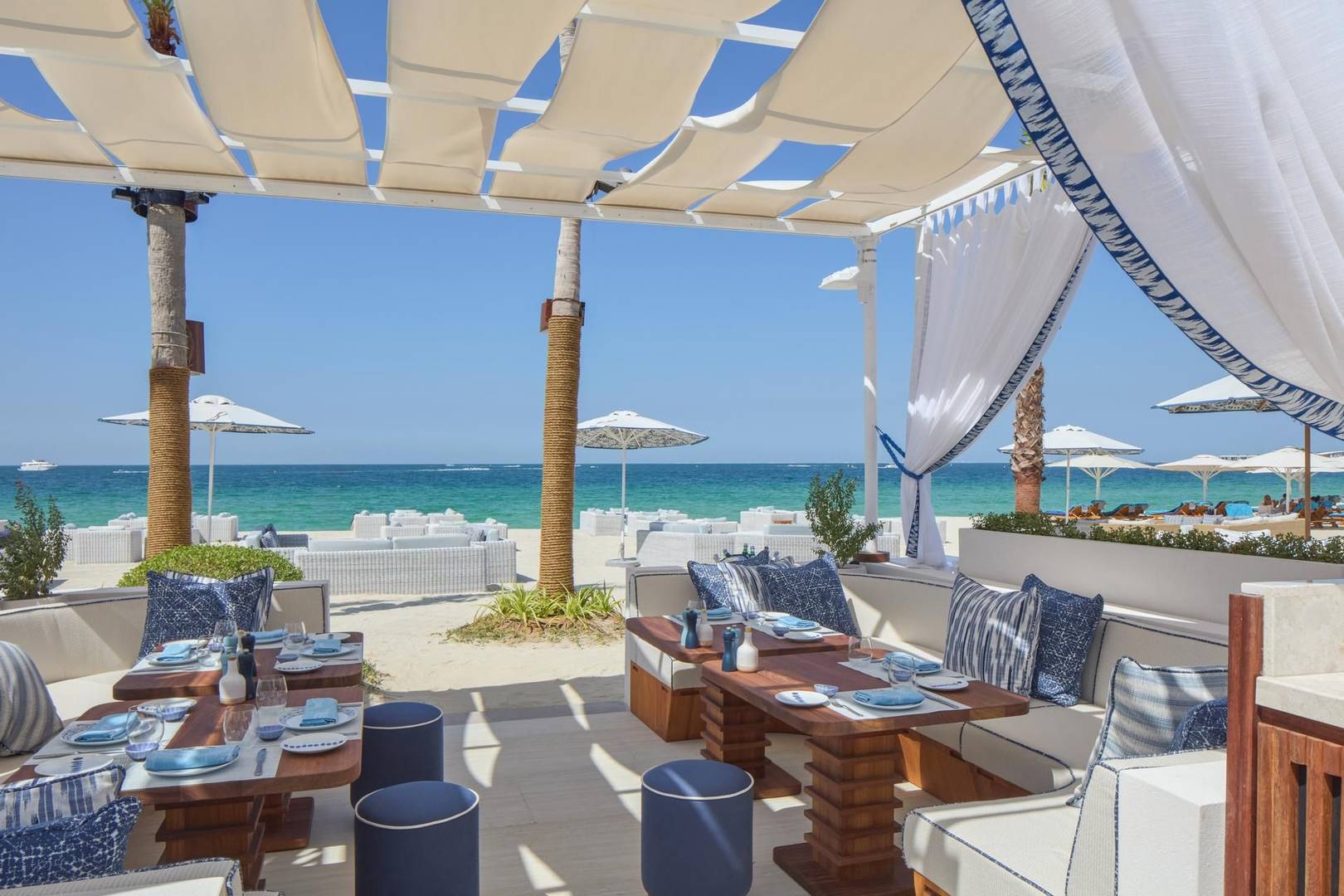 Shimmers | Restaurant de plage de l’hôtel Jumeirah Mina Al Salam, Dubaï Shimmers | Restaurant de plage de l’hôtel Jumeirah Mina Al Salam, Dubaï